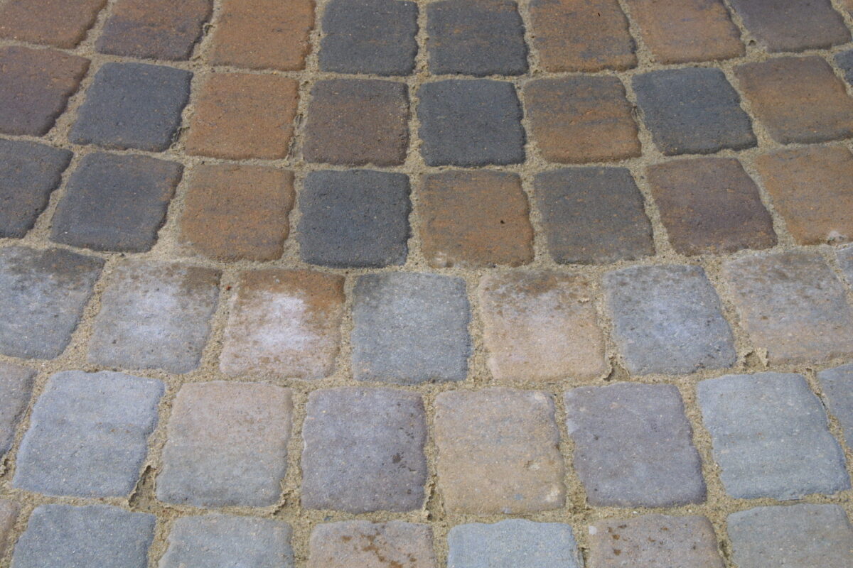 7 Common Pitfalls to Avoid When Cleaning & Sealing Pavers Genest Concrete